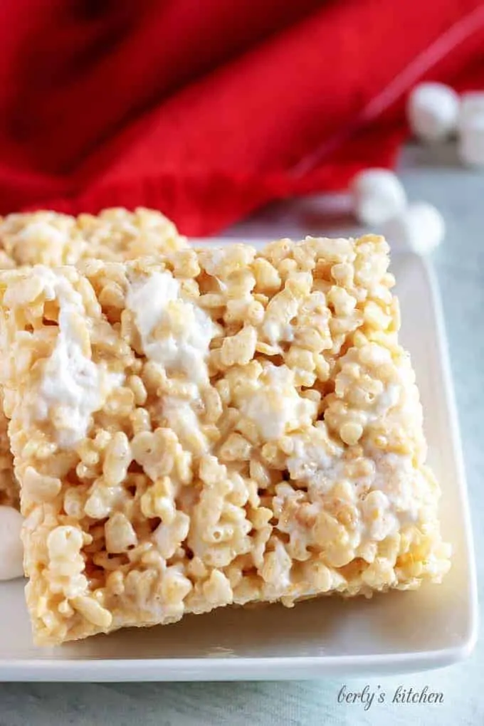 The Perfect Rice Krispie Treat Recipe {Only 4 Ingredients}