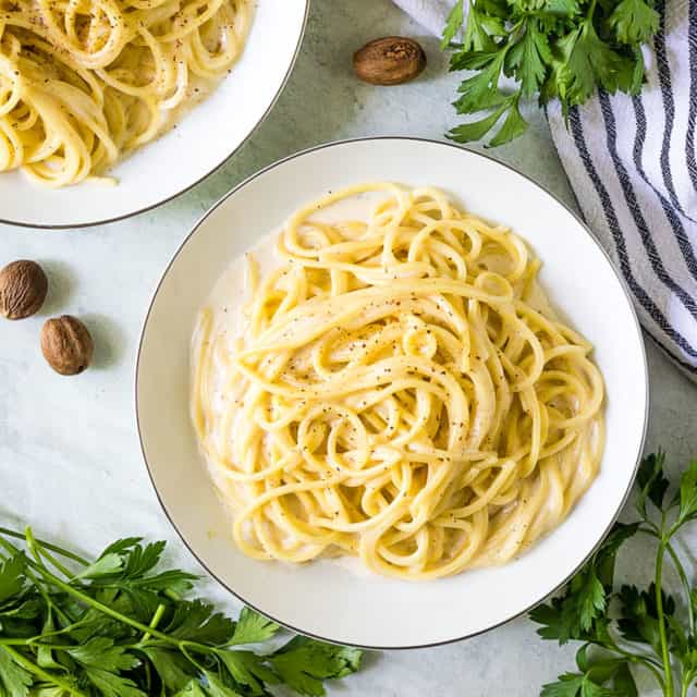 Simple Cream Bechamel Sauce